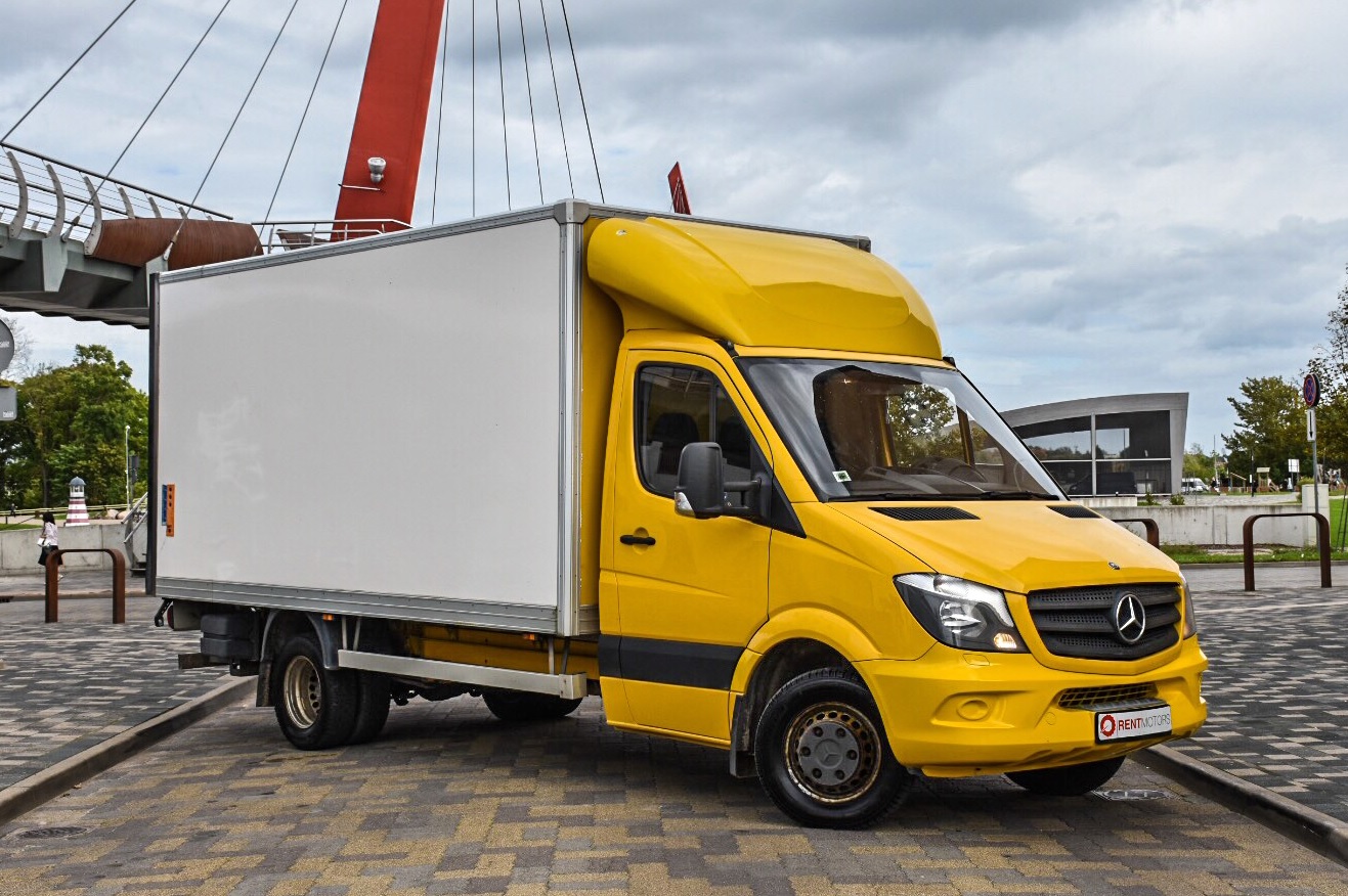 Mercedes-Benz Sprinter Lift – Rent Motors